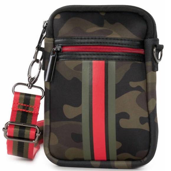HAUTE SHORE | Bags | Nwt Haute Shore Casey Noir Cell Bag In Casey Soho ...